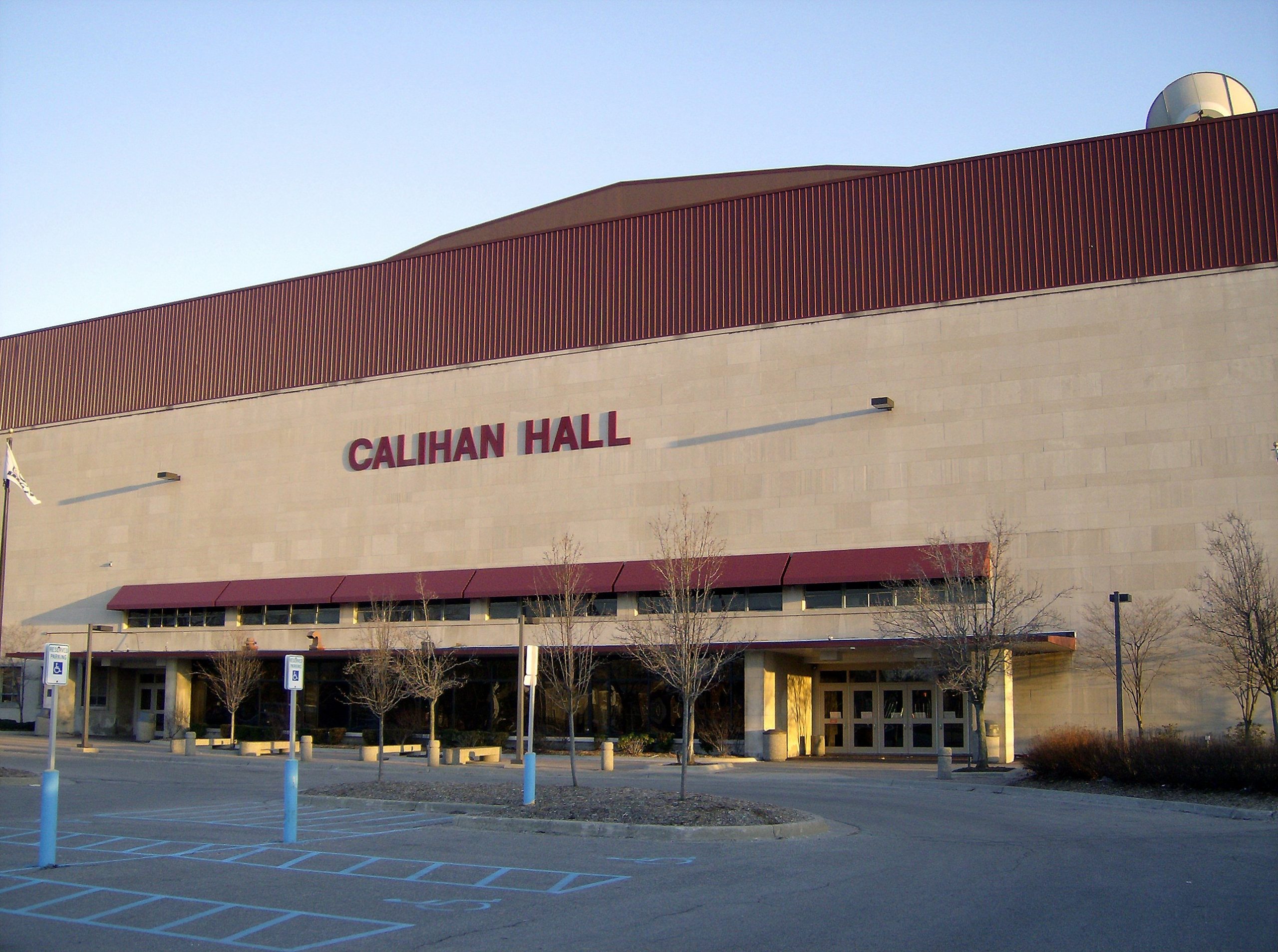 Calihan Hall | Basketball Tripper
